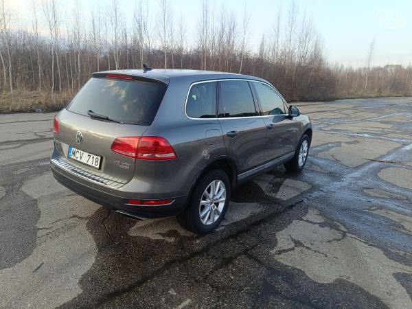 Volkswagen Touareg 2011 Panevēža, ar dzinēja tilpumu 3.00 L un nobraukumu 268 tūkst. km par 7350 €, foto 8 vietnē AUTOMOTO.COM.LV