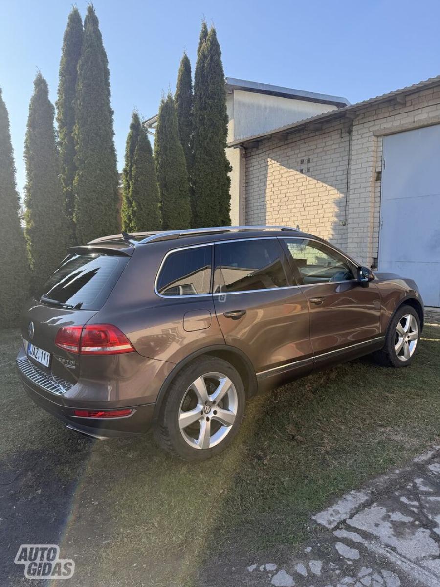 Volkswagen Touareg 2011 in Salcininkai, with an engine capacity of 3.00 L and mileage of 315 thousand km for 9700 €, photo 4 on AUTOMOTO.COM.LV