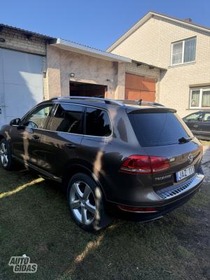 Volkswagen Touareg 2011 in Salcininkai, with an engine capacity of 3.00 L and mileage of 315 thousand km for 9700 €, photo 5 on AUTOMOTO.COM.LV