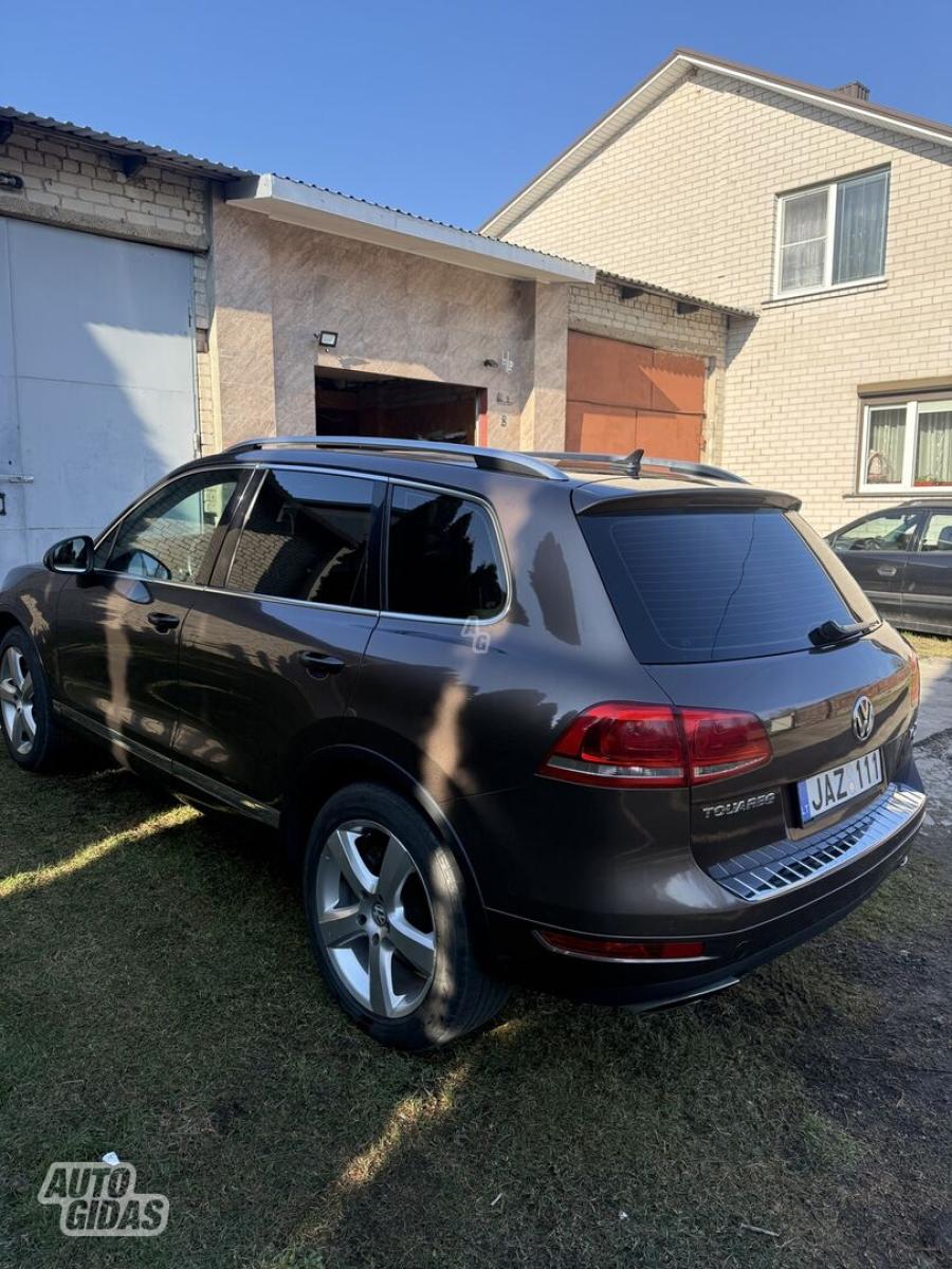 Volkswagen Touareg 2011 in Salcininkai, with an engine capacity of 3.00 L and mileage of 315 thousand km for 9700 €, photo 5 on AUTOMOTO.COM.LV