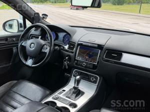 Volkswagen Touareg 2011 in Ventspils, with an engine capacity of 3.00 L and mileage of 356 thousand km for 9900 €, photo 13 on AUTOMOTO.COM.LV