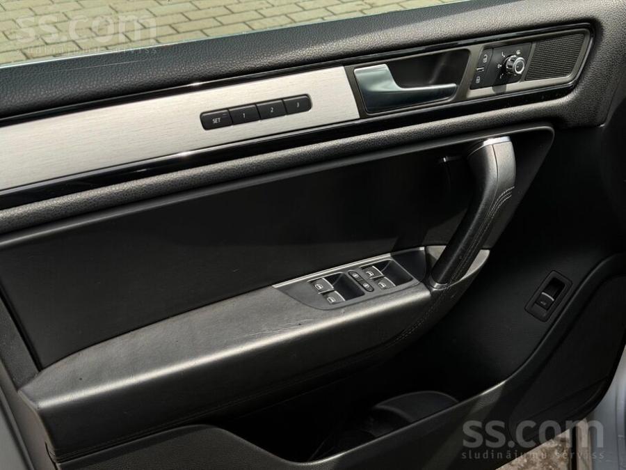 Volkswagen Touareg 2011 in Ventspils, with an engine capacity of 3.00 L and mileage of 356 thousand km for 9900 €, photo 15 on AUTOMOTO.COM.LV