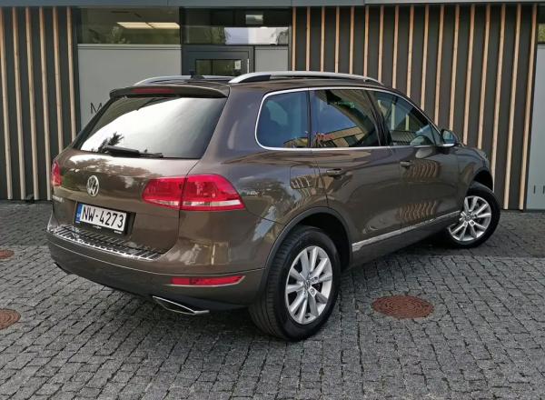 Volkswagen Touareg 2011 Rīga, ar dzinēja tilpumu 3.00 L un nobraukumu 207 tūkst. km par 14190 €, foto 4 vietnē AUTOMOTO.COM.LV