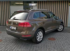 Volkswagen Touareg 2011 Rīga, ar dzinēja tilpumu 3.00 L un nobraukumu 207 tūkst. km par 14190 €, foto 5 vietnē AUTOMOTO.COM.LV