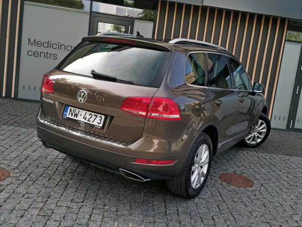Volkswagen Touareg 2011 Rīga, ar dzinēja tilpumu 3.00 L un nobraukumu 207 tūkst. km par 14190 €, foto 5 vietnē AUTOMOTO.COM.LV