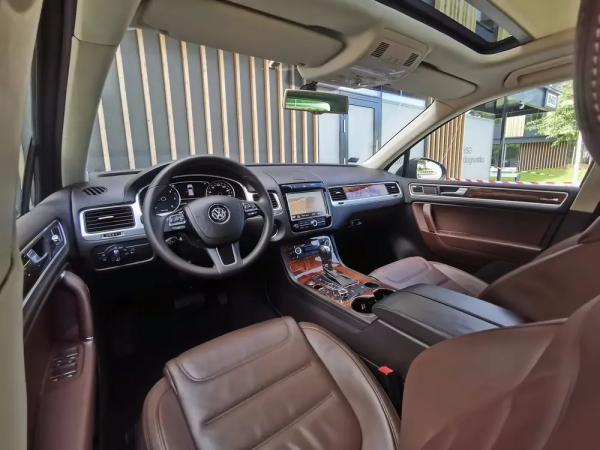 Volkswagen Touareg 2011 Rīga, ar dzinēja tilpumu 3.00 L un nobraukumu 207 tūkst. km par 14190 €, foto 8 vietnē AUTOMOTO.COM.LV