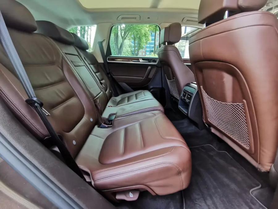 Volkswagen Touareg 2011 Rīga, ar dzinēja tilpumu 3.00 L un nobraukumu 207 tūkst. km par 14190 €, foto 16 vietnē AUTOMOTO.COM.LV