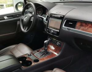 Volkswagen Touareg 2011 Rīga, ar dzinēja tilpumu 3.00 L un nobraukumu 207 tūkst. km par 14190 €, foto 20 vietnē AUTOMOTO.COM.LV