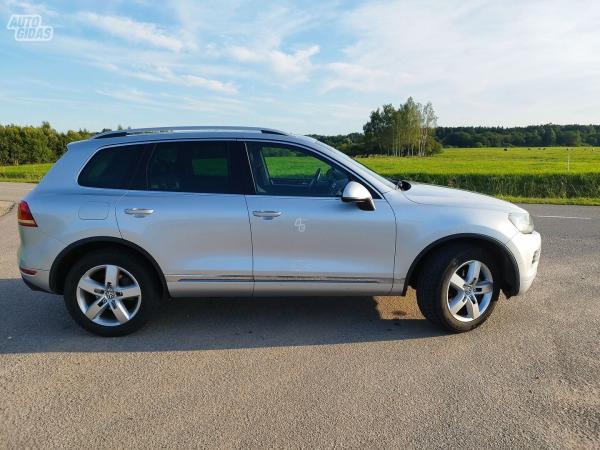 Volkswagen Touareg 2011 in Rietavas, with an engine capacity of 3.60 L and mileage of 317 thousand km for 7900 €, photo 7 on AUTOMOTO.COM.LV