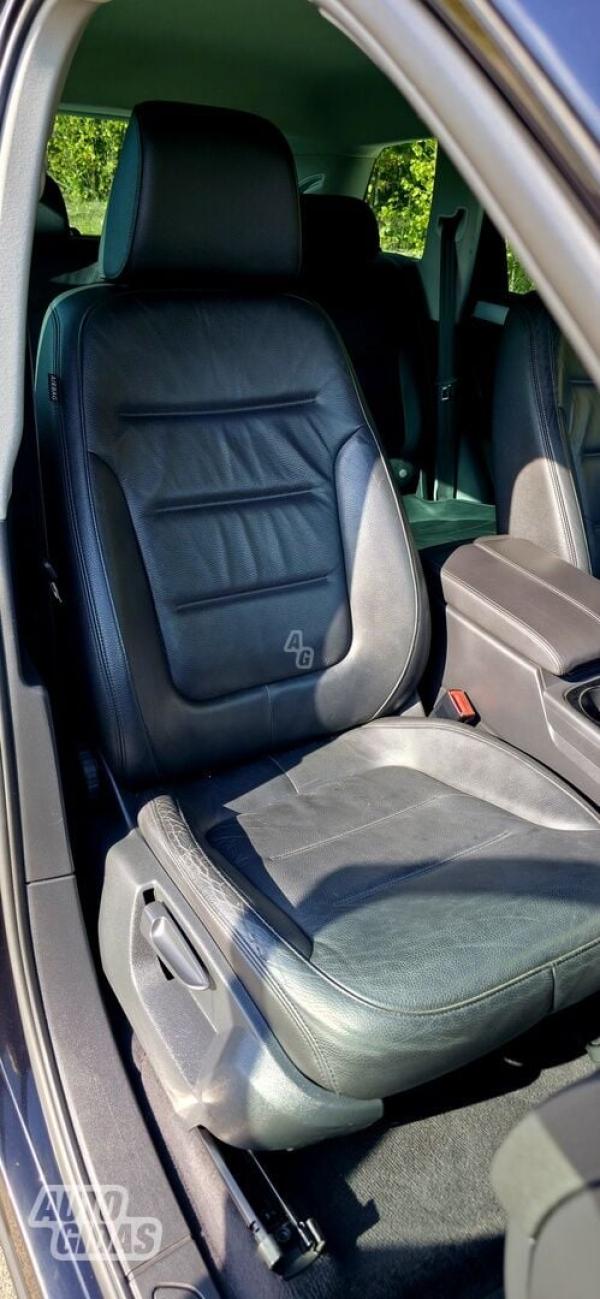 Volkswagen Touareg 2011 Viļņa vietnē Volkswagen Touareg 2011 Viļņa, ar dzinēja tilpumu 3.00 L un nobraukumu 268 tūkst. km par 9500 €, foto 10 vietnē AUTOMOTO.COM.LV