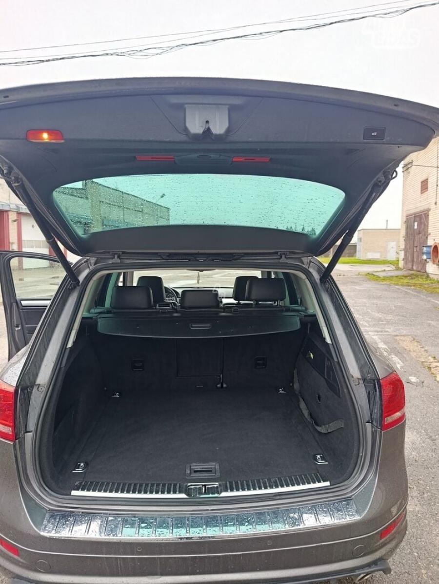 Volkswagen Touareg 2012 Viļņa, ar dzinēja tilpumu 3.00 L un nobraukumu 307 tūkst. km par 9300 €, foto 13 vietnē AUTOMOTO.COM.LV