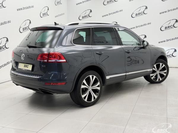 Volkswagen Touareg 2012 Viļņa vietnē Volkswagen Touareg 2012 Viļņa, ar dzinēja tilpumu 4.13 L un nobraukumu 368 tūkst. km par 9000 €, foto 3 vietnē AUTOMOTO.COM.LV