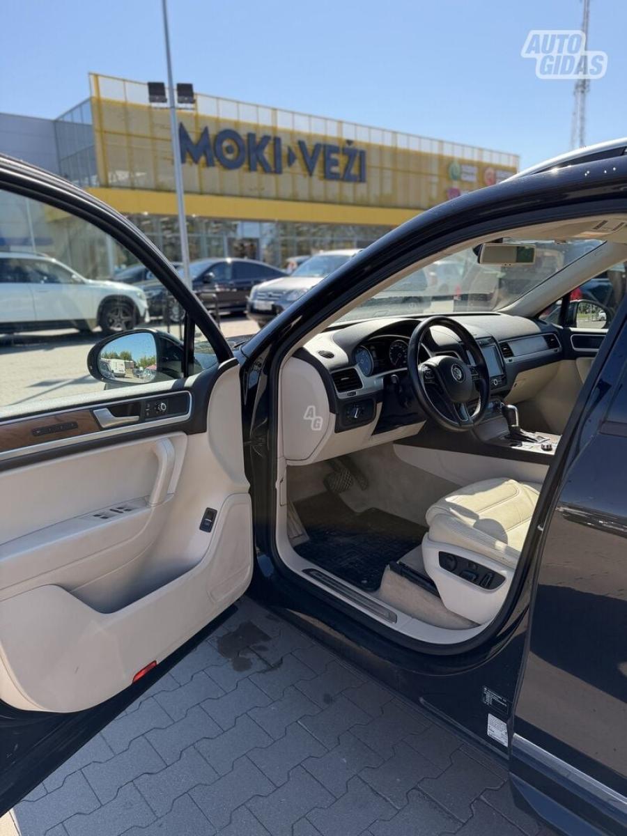Volkswagen Touareg 2013 Viļņa, ar dzinēja tilpumu 3.00 L un nobraukumu 450 tūkst. km par 6950 €, foto 14 vietnē AUTOMOTO.COM.LV