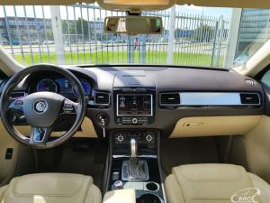 Volkswagen Touareg 2013 Klaipėda, ar dzinēja tilpumu 2.97 L un nobraukumu 306 tūkst. km par 8900 €, foto 5 vietnē AUTOMOTO.COM.LV