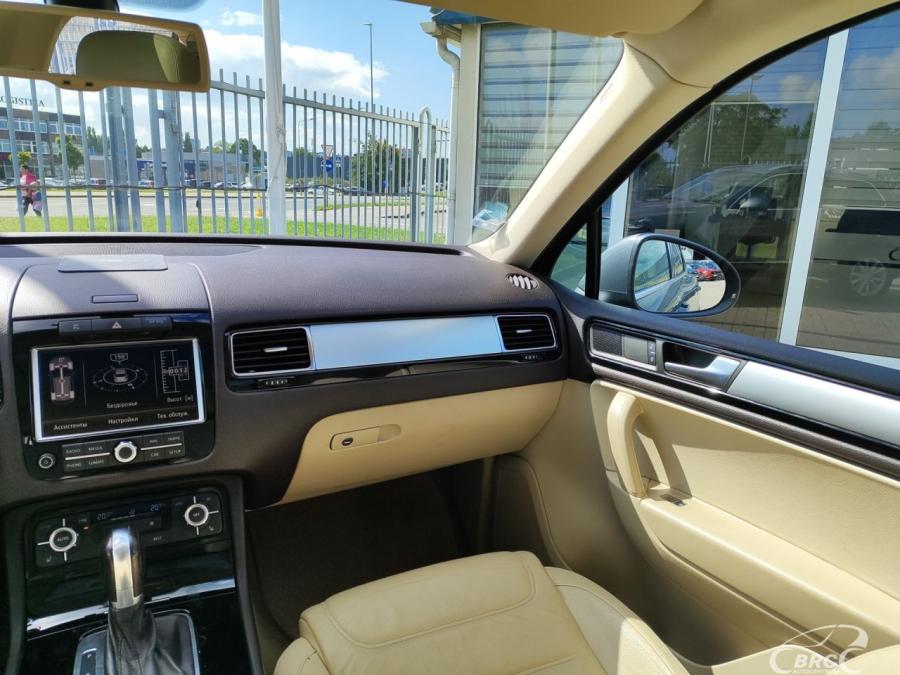 Volkswagen Touareg 2013 Klaipėda, ar dzinēja tilpumu 2.97 L un nobraukumu 306 tūkst. km par 8900 €, foto 6 vietnē AUTOMOTO.COM.LV