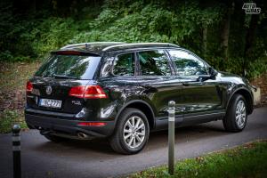 Volkswagen Touareg 2014 in Vilnius, with an engine capacity of 3.00 L and mileage of 490 thousand km for 8100 €, photo 3 on AUTOMOTO.COM.LV