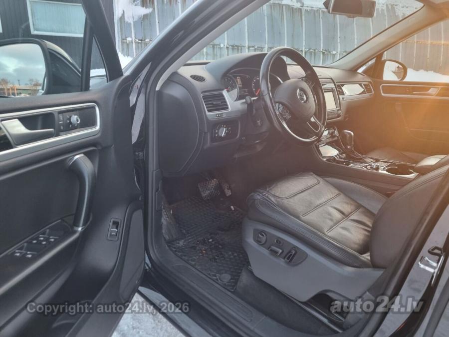 Volkswagen Touareg 2015 Jehvi, ar dzinēja tilpumu 3.00 L un nobraukumu 0 tūkst. km par 20499 €, foto 6 vietnē AUTOMOTO.COM.LV