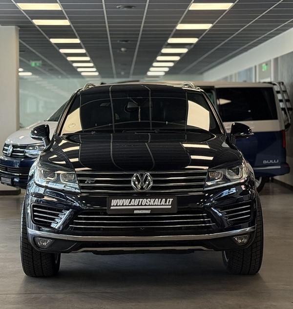 Volkswagen Touareg 2015 Klaipėda, ar dzinēja tilpumu 4.13 L un nobraukumu 311 tūkst. km par 17950 €, foto 4 vietnē AUTOMOTO.COM.LV