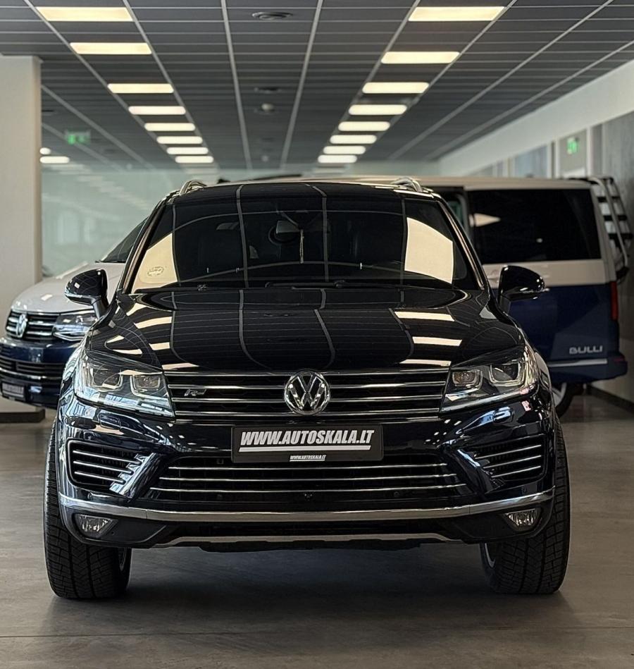 Volkswagen Touareg 2015 in Klaipeda, with an engine capacity of 4.13 L and mileage of 311 thousand km for 17950 €, photo 5 on AUTOMOTO.COM.LV