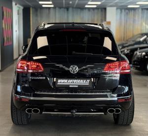 Volkswagen Touareg 2015 in Klaipeda, with an engine capacity of 4.13 L and mileage of 311 thousand km for 17950 €, photo 6 on AUTOMOTO.COM.LV