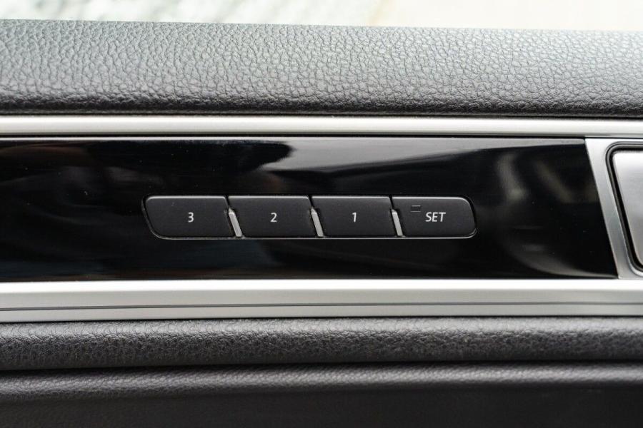 Volkswagen Touareg 2015 Mārupe, ar dzinēja tilpumu 3.00 L un nobraukumu 229 tūkst. km par 21300 €, foto 9 vietnē AUTOMOTO.COM.LV