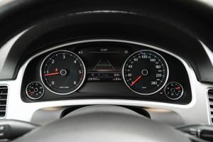 Volkswagen Touareg 2015 Mārupe, ar dzinēja tilpumu 3.00 L un nobraukumu 229 tūkst. km par 21300 €, foto 19 vietnē AUTOMOTO.COM.LV