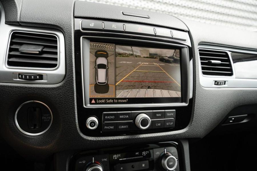 Volkswagen Touareg 2015 Mārupe, ar dzinēja tilpumu 3.00 L un nobraukumu 229 tūkst. km par 21300 €, foto 21 vietnē AUTOMOTO.COM.LV