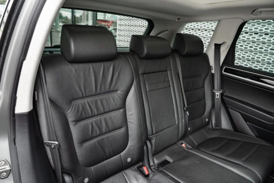Volkswagen Touareg 2015 Mārupe, ar dzinēja tilpumu 3.00 L un nobraukumu 229 tūkst. km par 21300 €, foto 27 vietnē AUTOMOTO.COM.LV