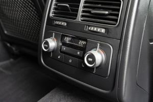 Volkswagen Touareg 2015 Mārupe, ar dzinēja tilpumu 3.00 L un nobraukumu 229 tūkst. km par 21300 €, foto 28 vietnē AUTOMOTO.COM.LV