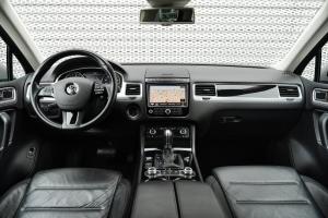 Volkswagen Touareg 2015 Mārupe, ar dzinēja tilpumu 3.00 L un nobraukumu 230 tūkst. km par 21800 €, foto 7 vietnē AUTOMOTO.COM.LV