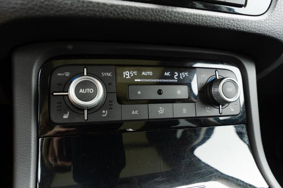 Volkswagen Touareg 2015 Mārupe, ar dzinēja tilpumu 3.00 L un nobraukumu 230 tūkst. km par 21800 €, foto 23 vietnē AUTOMOTO.COM.LV