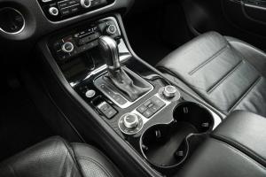 Volkswagen Touareg 2015 Mārupe, ar dzinēja tilpumu 3.00 L un nobraukumu 230 tūkst. km par 21800 €, foto 24 vietnē AUTOMOTO.COM.LV