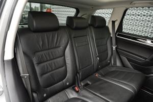 Volkswagen Touareg 2015 Mārupe, ar dzinēja tilpumu 3.00 L un nobraukumu 230 tūkst. km par 21800 €, foto 25 vietnē AUTOMOTO.COM.LV