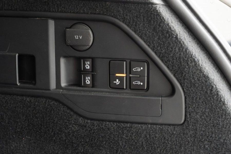Volkswagen Touareg 2015 Mārupe, ar dzinēja tilpumu 3.00 L un nobraukumu 230 tūkst. km par 21800 €, foto 30 vietnē AUTOMOTO.COM.LV