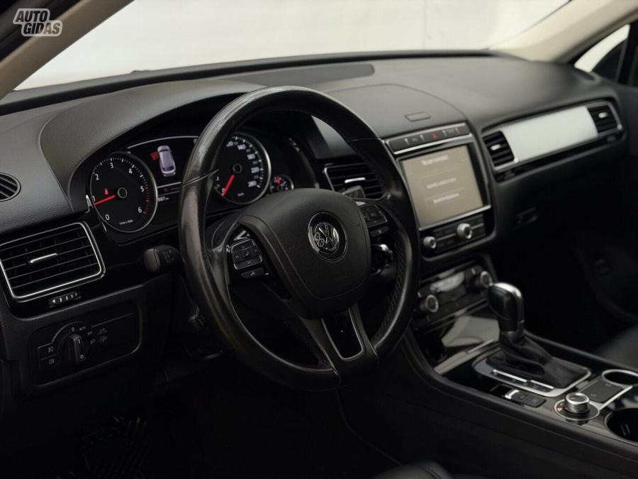 Volkswagen Touareg 2016 Avižieniai, ar dzinēja tilpumu 3.00 L un nobraukumu 126 tūkst. km par 14490 €, foto 10 vietnē AUTOMOTO.COM.LV
