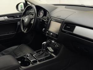 Volkswagen Touareg 2016 Avižieniai, ar dzinēja tilpumu 3.00 L un nobraukumu 126 tūkst. km par 14490 €, foto 16 vietnē AUTOMOTO.COM.LV