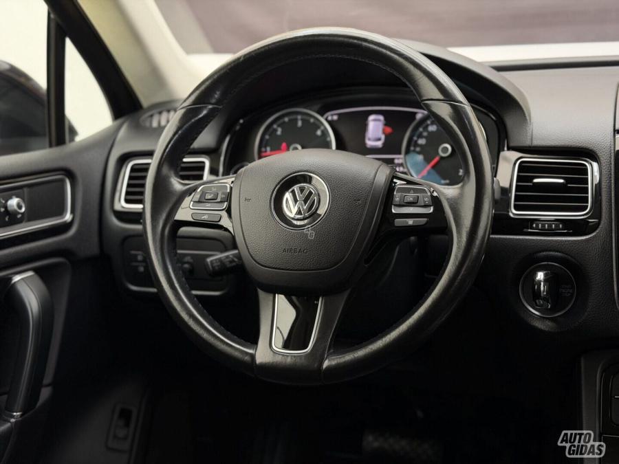 Volkswagen Touareg 2016 Avižieniai, ar dzinēja tilpumu 3.00 L un nobraukumu 126 tūkst. km par 14490 €, foto 18 vietnē AUTOMOTO.COM.LV
