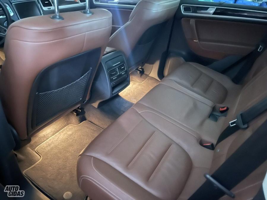 Volkswagen Touareg 2017 in Raseiniai, with an engine capacity of 3.60 L and mileage of 91 thousand km for 16500 €, photo 10 on AUTOMOTO.COM.LV