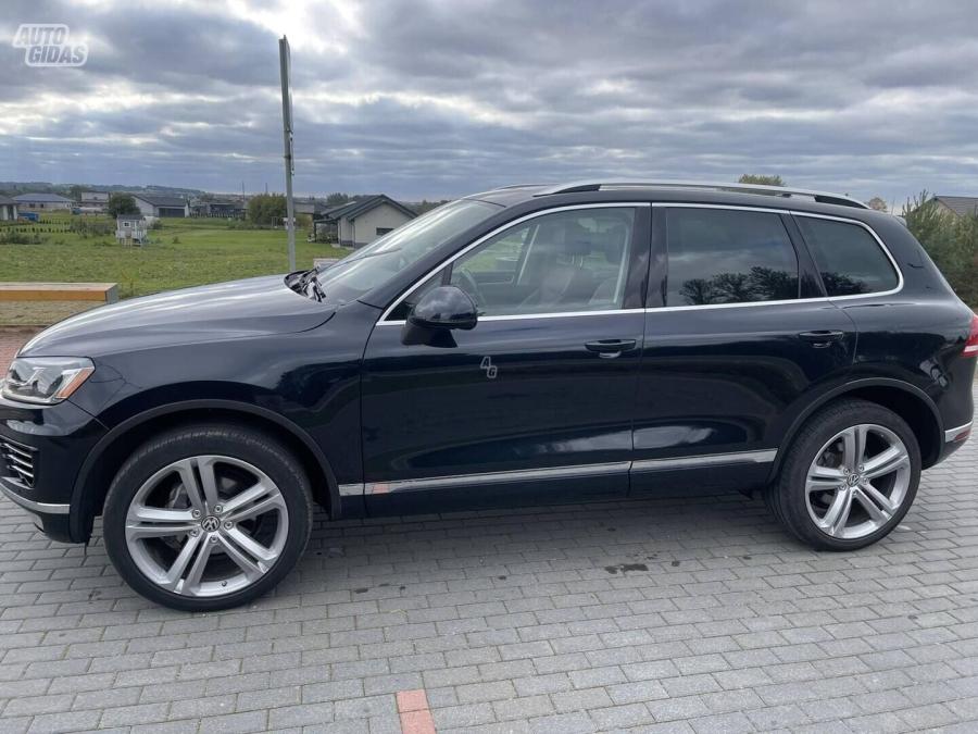 Volkswagen Touareg 2017 in Raseiniai, with an engine capacity of 3.60 L and mileage of 91 thousand km for 16500 €, photo 12 on AUTOMOTO.COM.LV