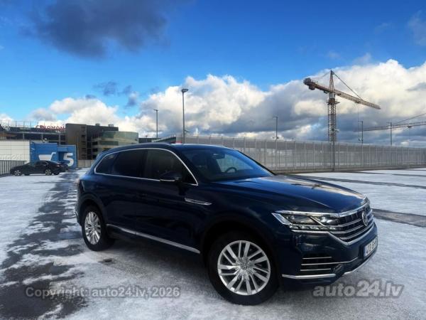 Volkswagen Touareg 2019 in Tallinn, with an engine capacity of 3.00 L and mileage of 180 thousand km for 39600 €, photo 3 on AUTOMOTO.COM.LV