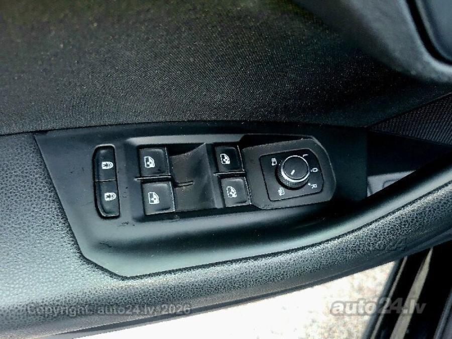 Volkswagen Touareg 2019 Tallina, ar dzinēja tilpumu 3.00 L un nobraukumu 188 tūkst. km par 31900 €, foto 10 vietnē AUTOMOTO.COM.LV