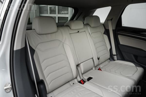 Volkswagen Touareg 2024 Rīga, ar dzinēja tilpumu 3.00 L un nobraukumu 36 tūkst. km par 52900 €, foto 10 vietnē AUTOMOTO.COM.LV