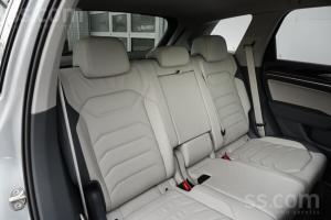 Volkswagen Touareg 2024 in Riga, with an engine capacity of 3.00 L and mileage of 36 thousand km for 50450 €, photo 10 on AUTOMOTO.COM.LV