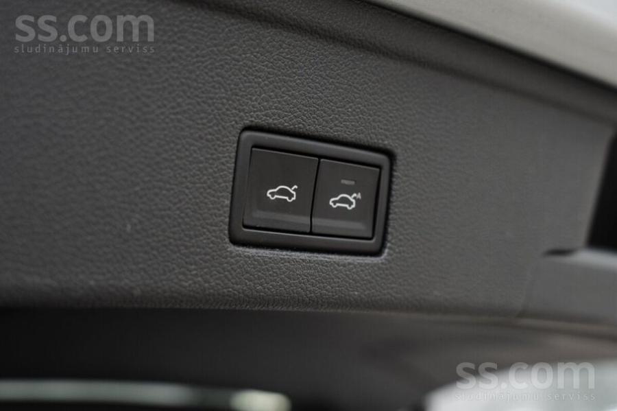 Volkswagen Touareg 2024 in Riga, with an engine capacity of 3.00 L and mileage of 36 thousand km for 50450 €, photo 32 on AUTOMOTO.COM.LV