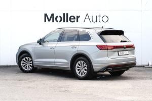 Volkswagen Touareg 2024 in Riga, with an engine capacity of 3.00 L and mileage of 46 thousand km for 51900 €, photo 4 on AUTOMOTO.COM.LV