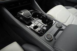 Volkswagen Touareg 2024 in Riga, with an engine capacity of 3.00 L and mileage of 46 thousand km for 51900 €, photo 21 on AUTOMOTO.COM.LV