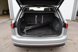 Volkswagen Touareg 2024 in Riga, with an engine capacity of 3.00 L and mileage of 46 thousand km for 51900 €, photo 30 on AUTOMOTO.COM.LV