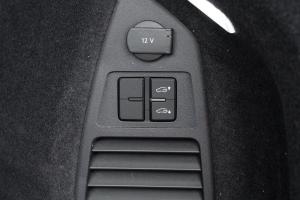 Volkswagen Touareg 2024 in Riga, with an engine capacity of 3.00 L and mileage of 46 thousand km for 51900 €, photo 31 on AUTOMOTO.COM.LV