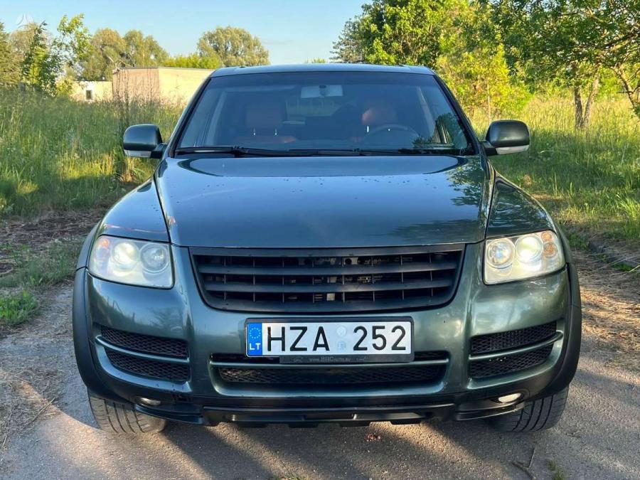 Zaļš Volkswagen Touareg 2004 Panevēža, ar dzinēja tilpumu 2.46 L un nobraukumu 384 tūkst. km par 1800 €, foto 4 vietnē AUTOMOTO.COM.LV