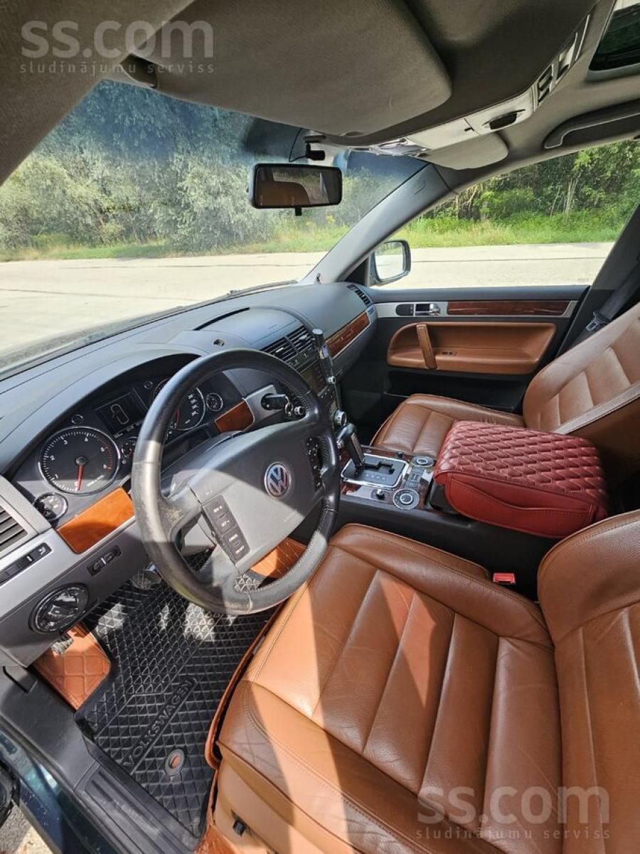 Zaļš Volkswagen Touareg 2005 Rīga, ar dzinēja tilpumu 3.00 L un nobraukumu 357 tūkst. km par 4950 €, foto 5 vietnē AUTOMOTO.COM.LV